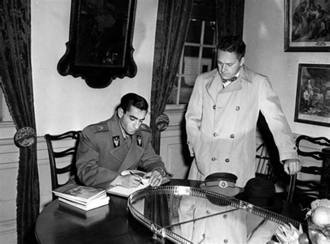 ناراحتی محمد رضا شاه از آمریکاییها خاطره نگاری