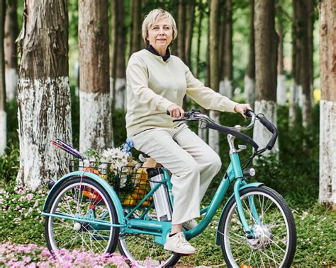 Top 7 Key Benefits Of Cycling For Seniors