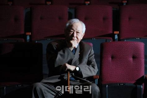 고도를 기다리며 임영웅 산울림 대표 별세