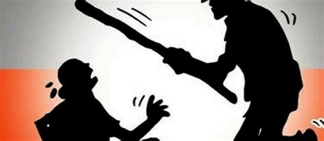 எட்டுமாத கர்ப்பிணி என்றும் பாராமல் கொடூரமாக தாக்கி கொலை செய்த காவல் அதிகாரி தீ வைத்த ஊர்