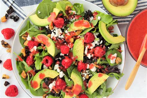 Raspberry Walnut Vinaigrette Salad Recipe