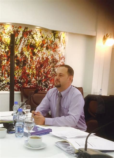 Nga Ferdi Kamberi Pjesëmarrja E Grave Në Procesin E Vendimmarrjes Në Kosovë Ii Te Sheshi