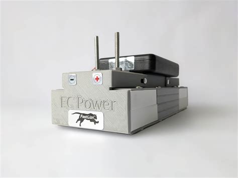 Electric Vehicle Battery Breakthrough Enables 10 Minute Charge Time