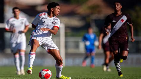 CRIA DO FLAMENGO JOSHUA PROVOCA O VASCO APÓS TÍTULO DA COPA RIO