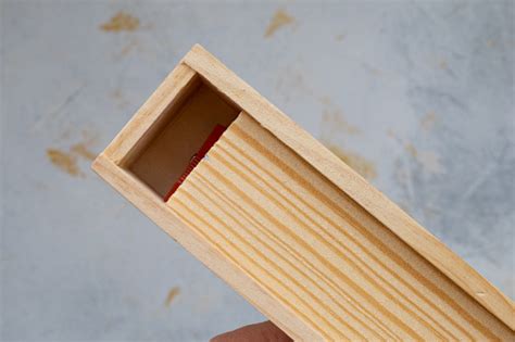 학교로 돌아가기 위한 컬러 연필이 있는 나무 연필 케이스 교육에 대한 스톡 사진 및 기타 이미지 교육 노랑 목재 재료