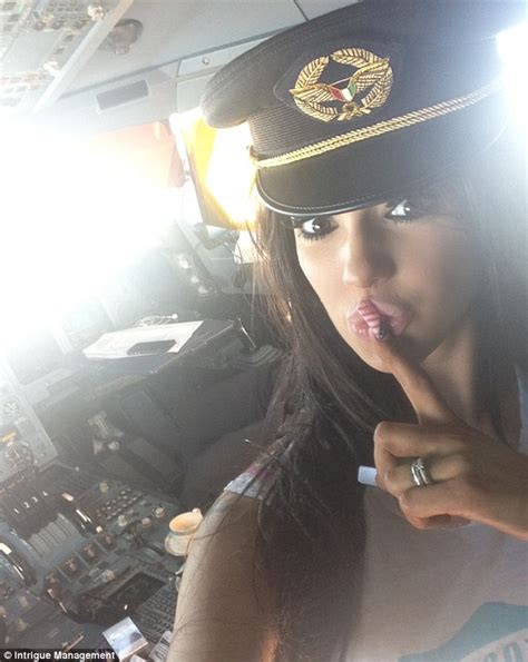 NotÍcias E HistÓrias Sobre AviaÇÃo Piloto Convidou Atriz Porno Para O