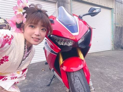 名古屋女子ライダー MIISA みーさ on Instagram 振袖ライダー なんつって 着物とか滅多に着れないから 投稿2回目