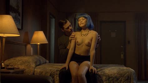 Loretta Yu Nue Dans Hemlock Grove Le Chapitre Final