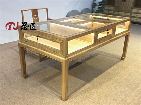 实木珠宝展柜图片大全 珠宝展柜图片大全 珠宝展柜摆放珠宝图片 大山谷图库