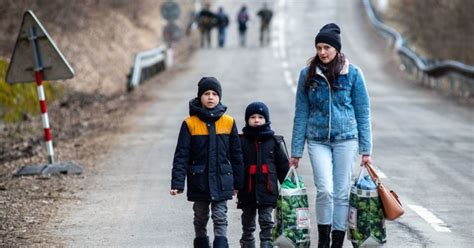 Скільки біженців хочуть повернутись в Україну опитування ООН Фінанси