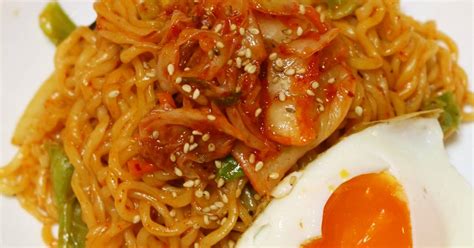 基本からアレンジまで！思わずつくりたくなる「キムチ焼きラーメン」のレシピ集 クックパッド