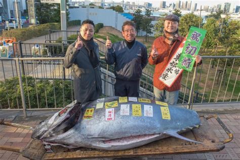 Tokyo Restaurant Wins Prized Tuna At New Year Auction For 1142 Million