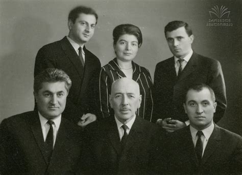 Iverieli გედი გელბახიანი მეგობრებთან ერთად