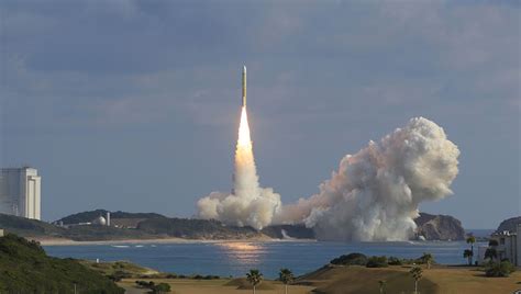 우주 개발 야심을 강화하는 일본의 로켓 발사와 달 착륙 Indo Pacific Defense Forum