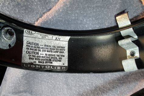 Lightolier Track Lighting Light Head Par 38 Black 250 Watt Multidirectional Spot Light Lytespot