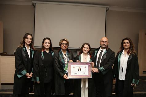 Sena Koçak Ruhsatnamesini Aldı Sakarya Barosu