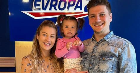 Ondra Urban se stal dvojnásobným tatínkem Manželka Petra porodila v