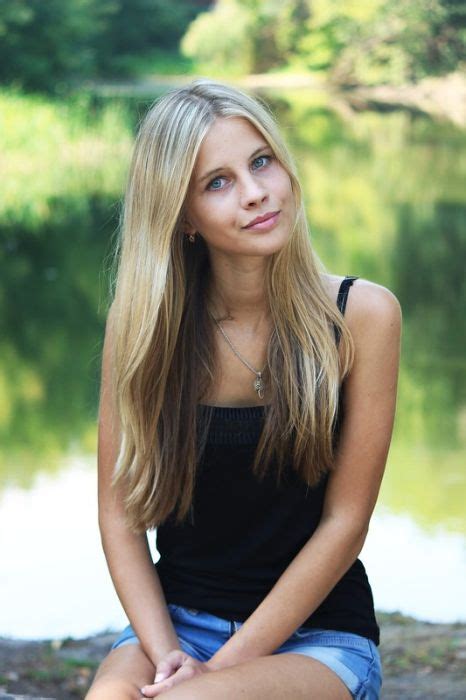 Cute Girls 37 Pics