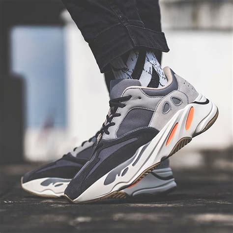 adidas Yeezy Boost 700 Magnetadidas Yeezy Boost 700 Magnet - OFour