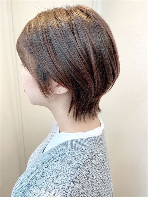 【大人かわいい ツヤ髪】レイヤー 耳かけ ウルフショート｜staircase｜美容室 ヘアサロン ステアケース