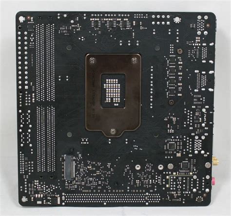 Looking At A H370 Motherboard The Gigabyte H370n Wifi Intel Expands