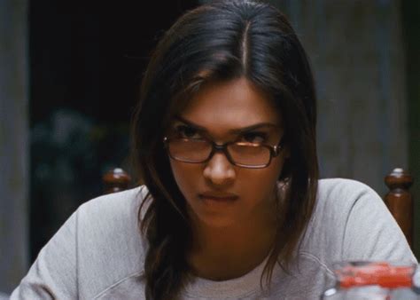 10 Things Only People Who Wear Glasses Understand