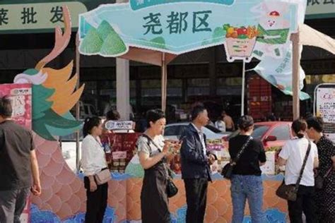 2023年“临汾优选”特优农产品展示展销端午活动火热进行县域直播间乔飞鸿