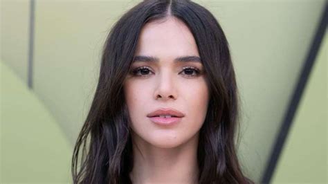 Bruna Marquezine Is Caught In A Romantic Mood With A Celebrity Find