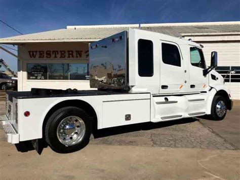 Peterbilt 2019 Medium Trucks
