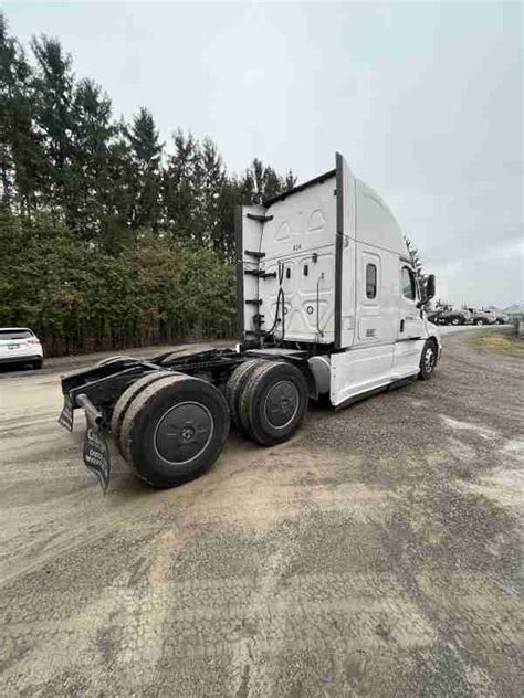 2021 Freightliner Cascadia Highway Tractor Vandl Transportation