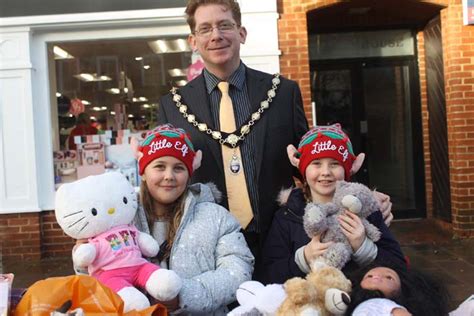Grace And Darcy Sell Toys For Stand Up To Cancer Henley Herald