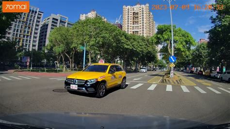 問題 路口什麼時候可以左轉呢 看板car Ptt網頁版