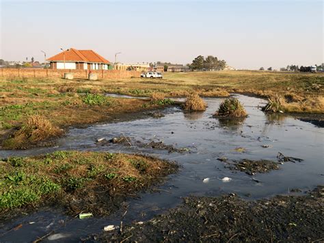 Sewage Draining Into Vaal Dam As Water Treatment Plants Fail