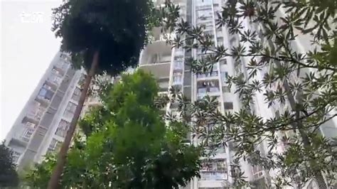 五旬男子在高层住宅楼坠亡，警方排除刑案凤凰网视频凤凰网