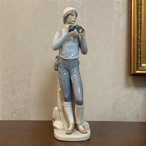 Фарфоровая статуэтка Lladro «путешественник — цена 7800 грн в каталоге Статуэтки Купить товары