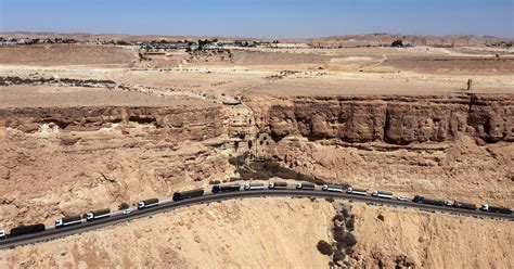 Israeli Protesters Block Aid Convoy Headed To Gaza Reuters