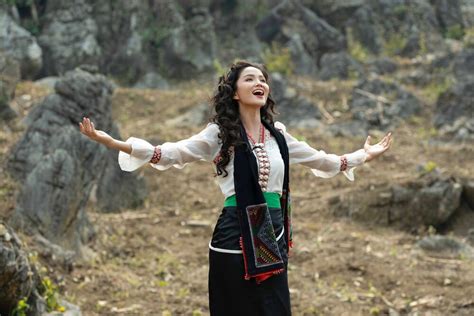 Hoa hậu H Hen Niê tung MV chính thức debut làm ca sĩ Saobiz vn