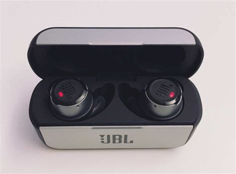 Review JBL Reflect Flow True Wireless Earbuds Tech Jio