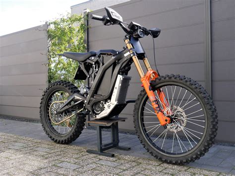Fox 40 Voorvork Black With Orange Ebero