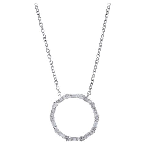 14 Karat White Gold Black And White Diamond Circle Necklace For Sale At