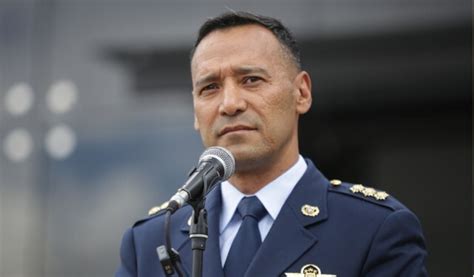 Nuevo Ministro De Defensa Anunció Su Retiro De La Fuerza Aeroespacial