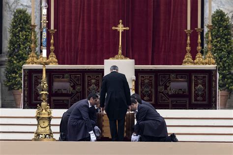 VÍdeo En Directe El Funeral Del Papa Benet Xvi Presidit Pel Papa