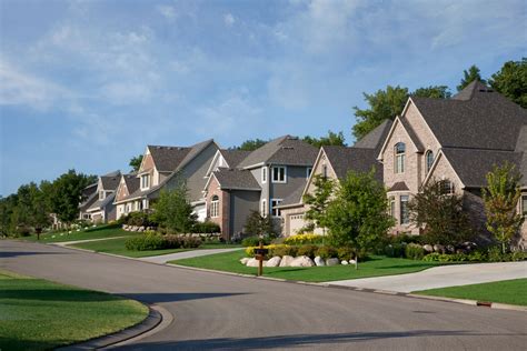 What To Look For When Choosing A Neighborhood