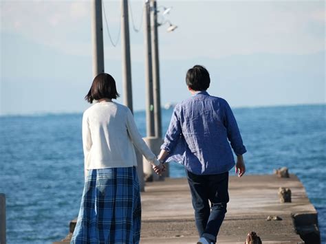 二宮和也＆波瑠共演『アナログ』、スマホの地図なしで歩く“アナログ”デート映像到着 映画 ニュース ｜クランクイン！