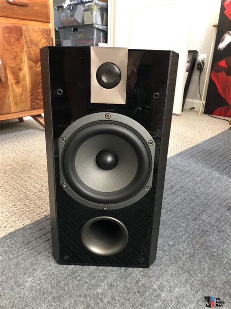 Focal Chorus V Bookshelf Speakers, nearly new, excellent conditionm ...