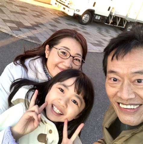 遠藤憲一公式 On Twitter 親愛なる僕へ殺意をこめて マイファミリーです！ みんないい笑顔vv 少年エイジは先に終わって