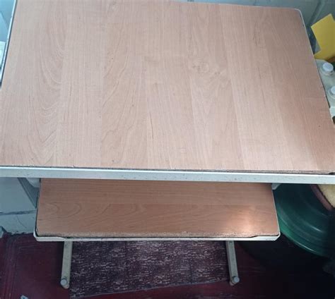 Столик — ціна 200 грн у каталозі Столи Купити товари для дому та побуту за доступною ціною на