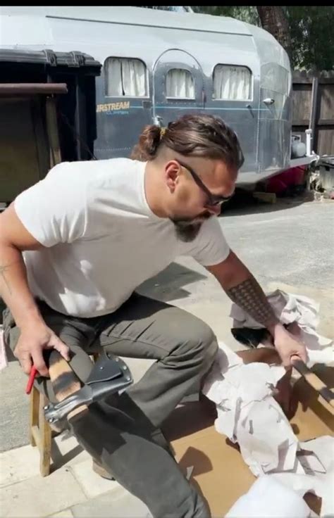 Jason Momoa Shirtless Fast And Furious Pose Reference Carole Guys