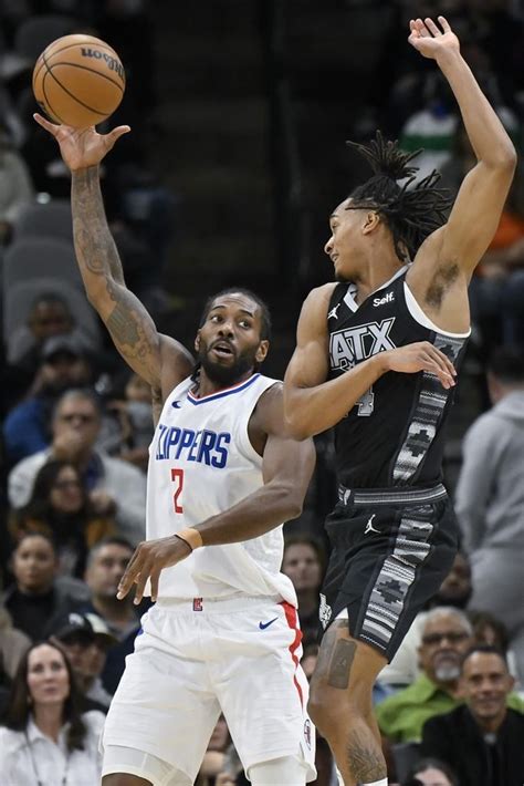 Kawhi Leonard Leads Clippers Past Spurs Amid Boos That Prompt Popovich