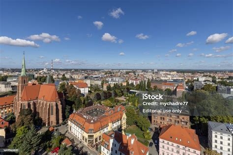 브로츠와프 대성당 오스트로 텀스키 브로츠와프 폴란드의 탑에서 성십자가와 세인트 바르톨로뮤 의 대학생 교회의 공중 보기 0명에 대한 스톡 사진 및 기타 이미지 Istock